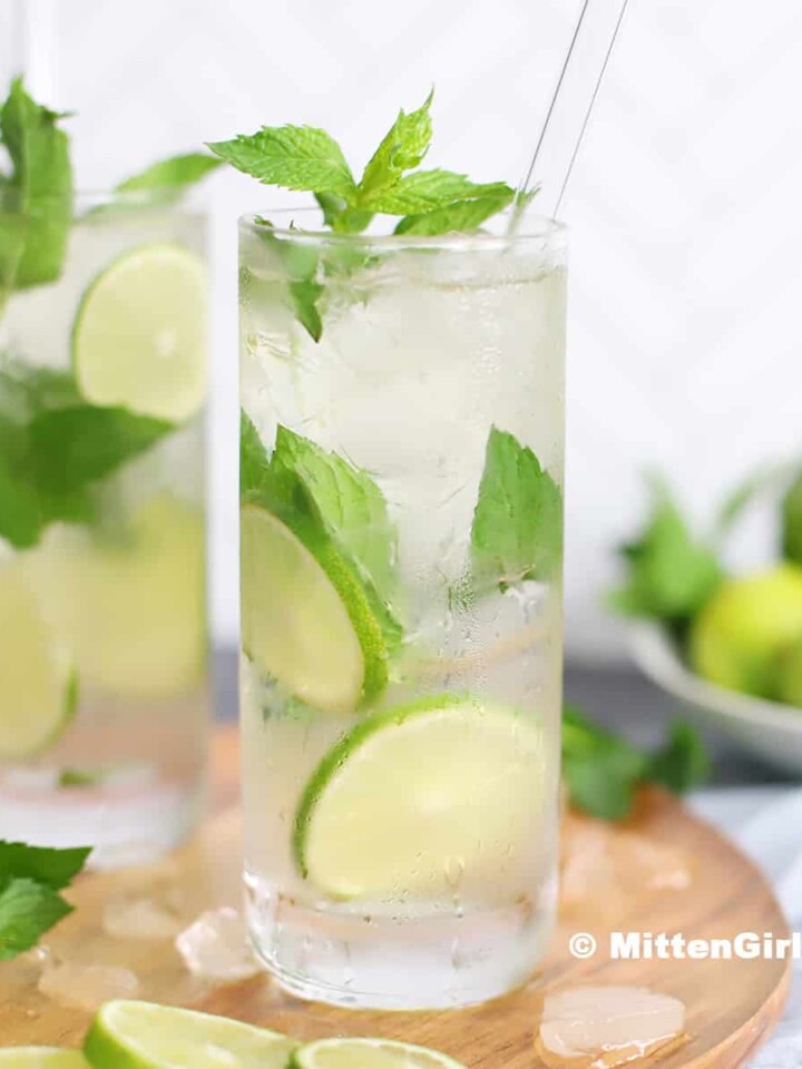 Blue Mojito Cocktail (Blue Curaçao Mojito) - Homemade Happy Hour