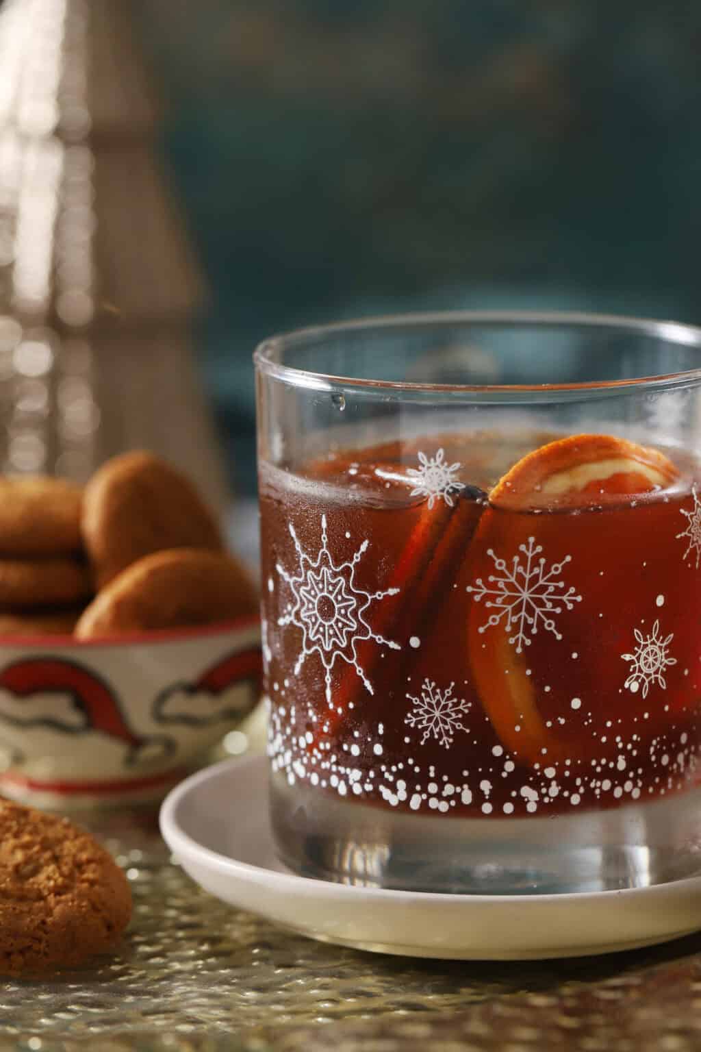 Gingerbread Old Fashioned Cocktail - Homemade Happy Hour