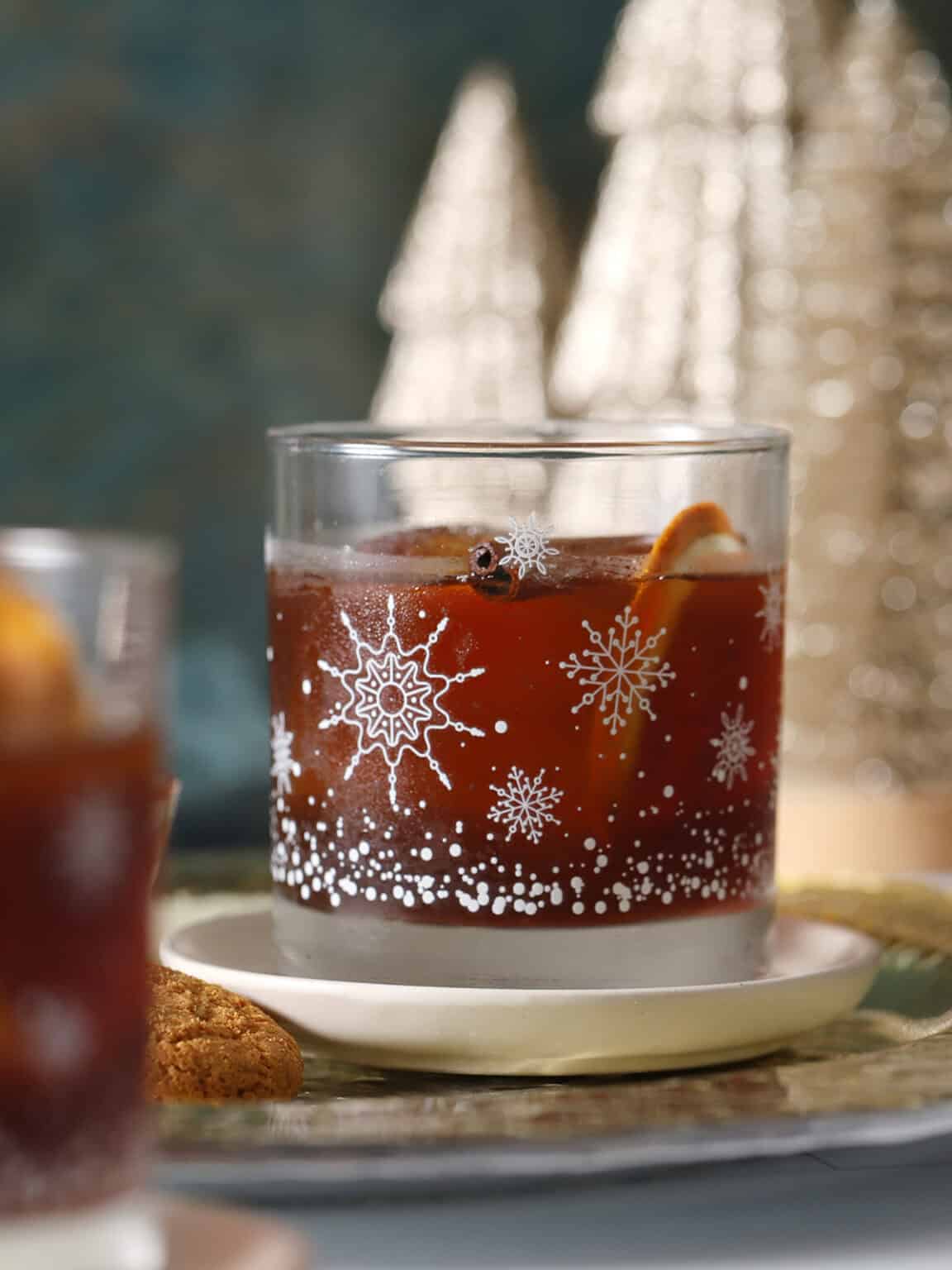 Gingerbread Old Fashioned Cocktail - Homemade Happy Hour