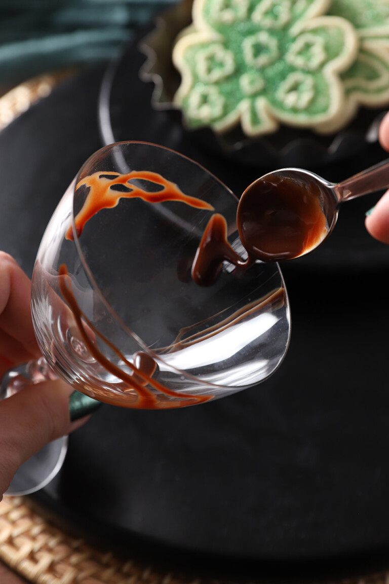 Cozy Irish Cream Cocktail for a Chilly St. Paddy's Day - Homemade Happy ...